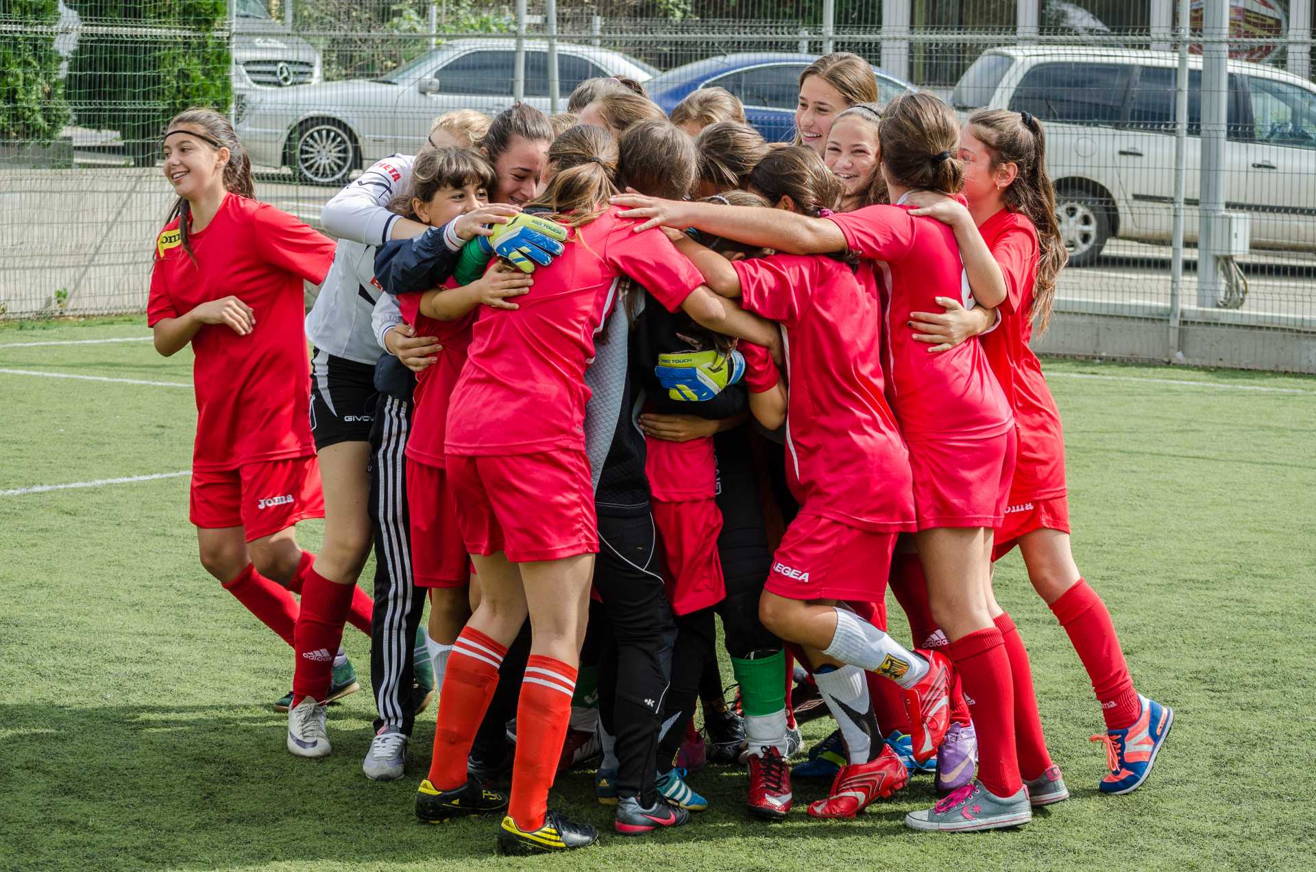 Fotbalul feminin românesc va fi premiat de UEFA | FEDERAȚIA ROMÂNĂ DE ...