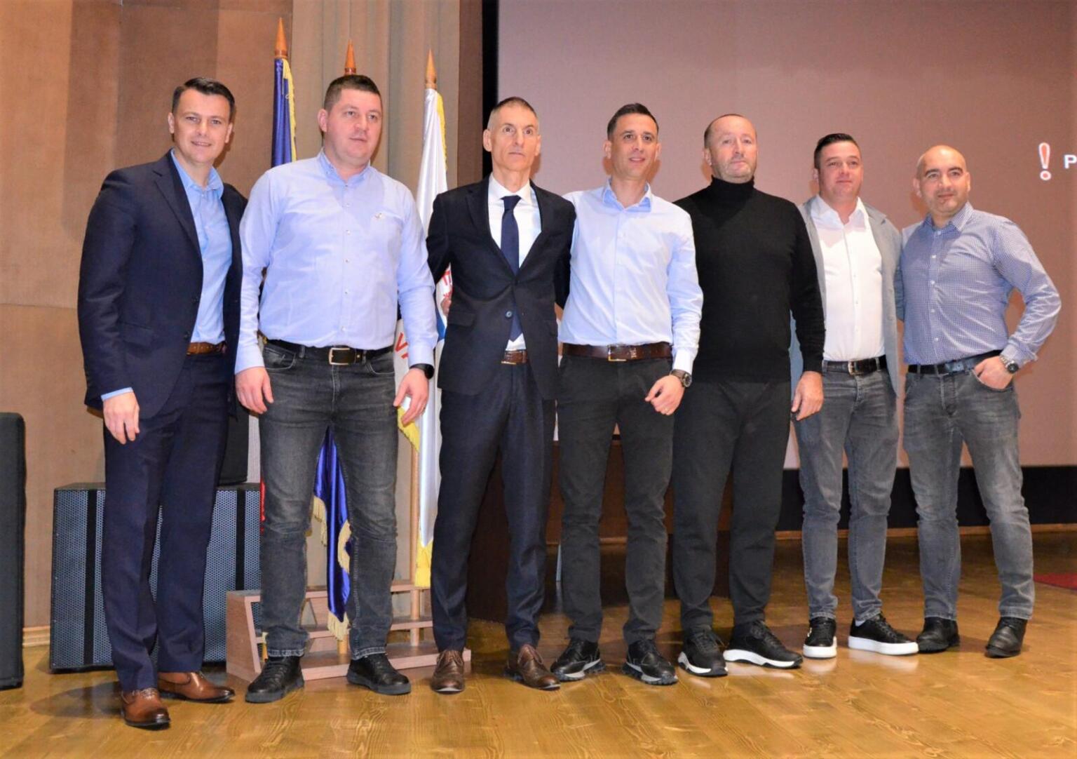 VÂLCEA | Adrian Comănescu a câștigat al doilea mandat de președinte al ...